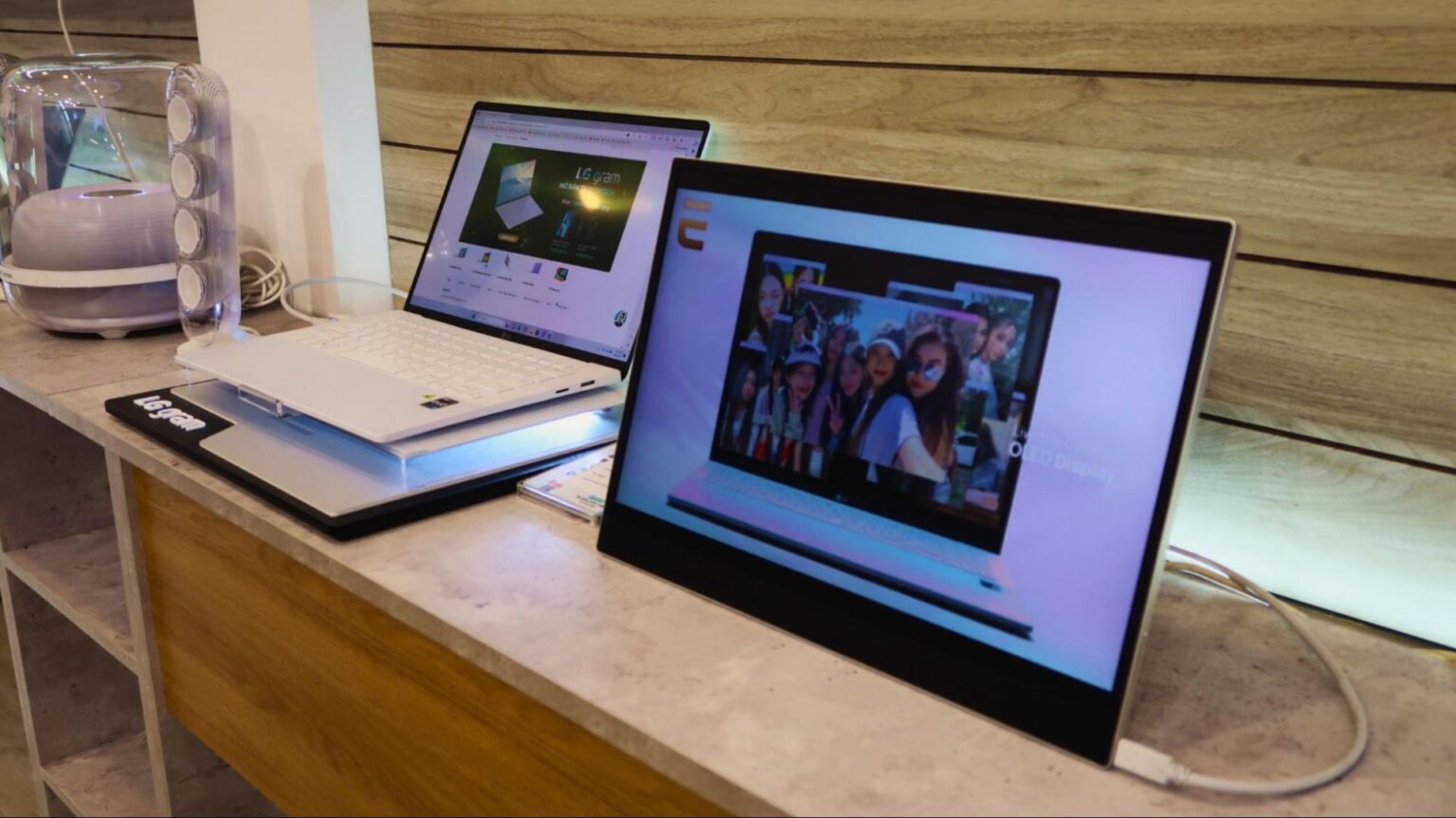 Đánh giá LG gram +view: 7 lý do bạn nên chi tiền cho màn hình mở rộng này